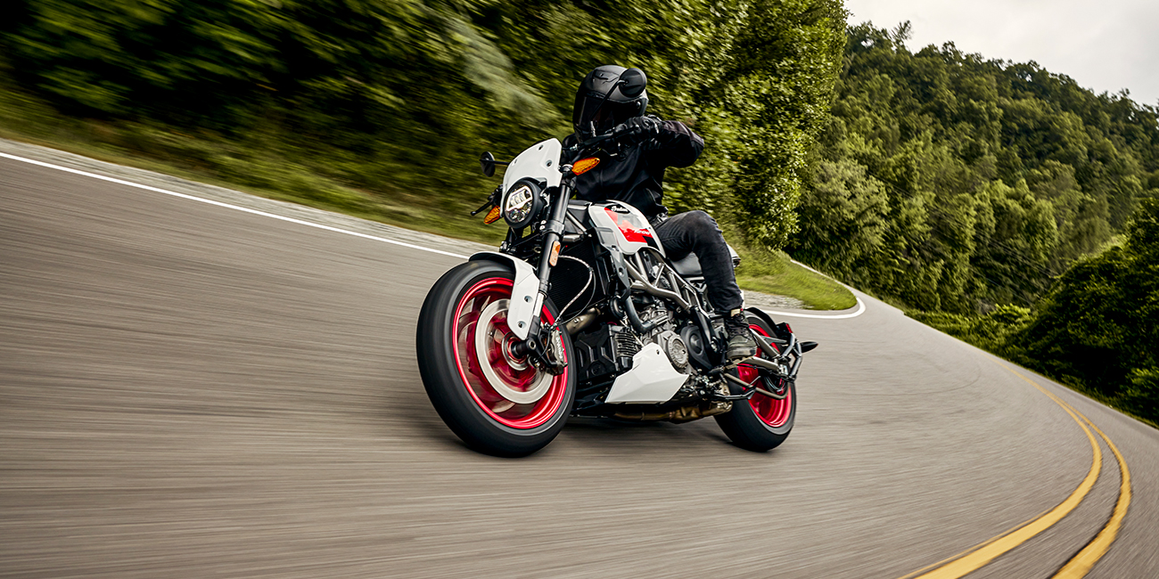 FTR Sport: LOWRIDER MAMA INDIAN MOTORCYCLE